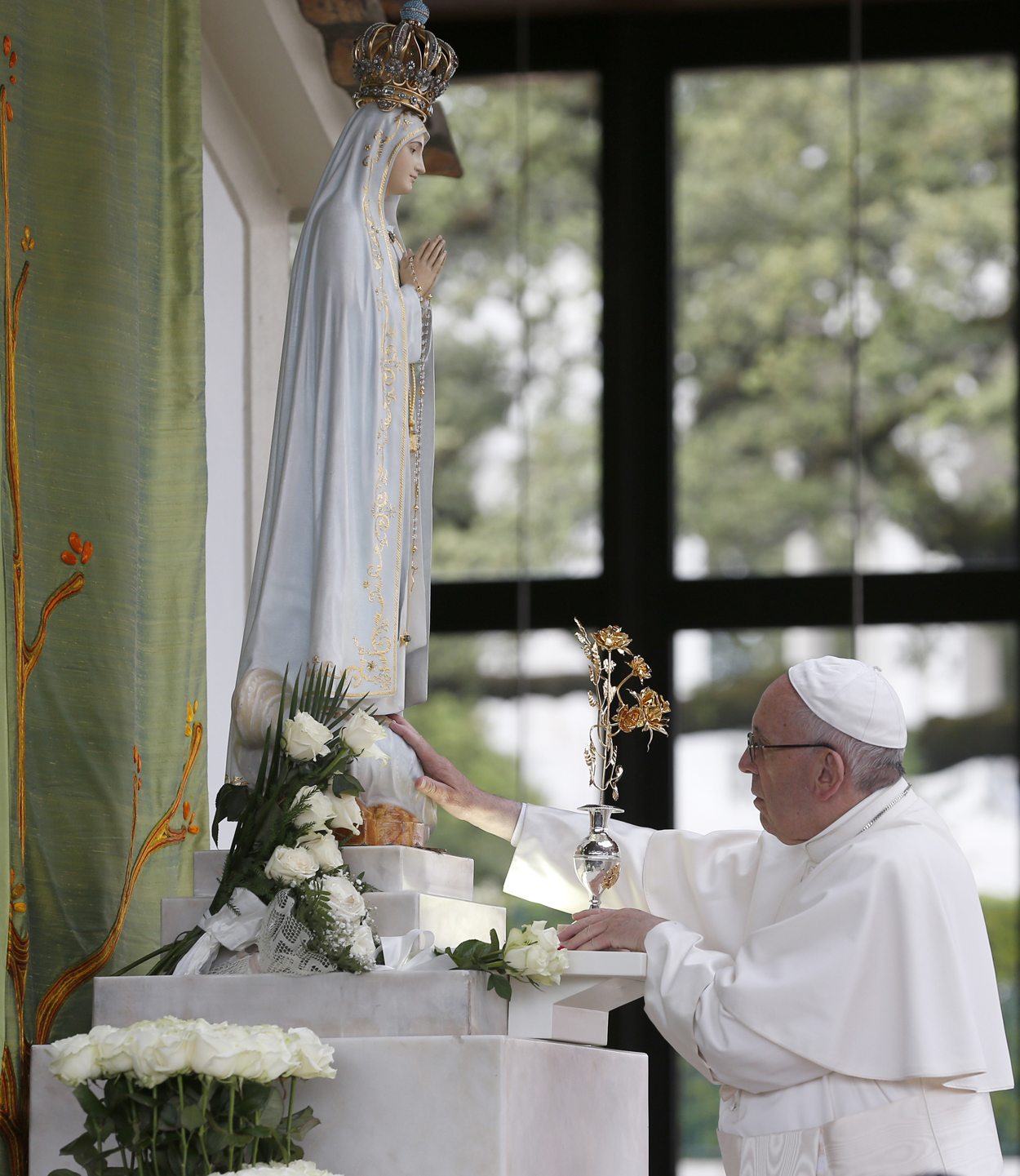 El papa Francisco en Fátima: Veneren a la creyente y dulce María ...