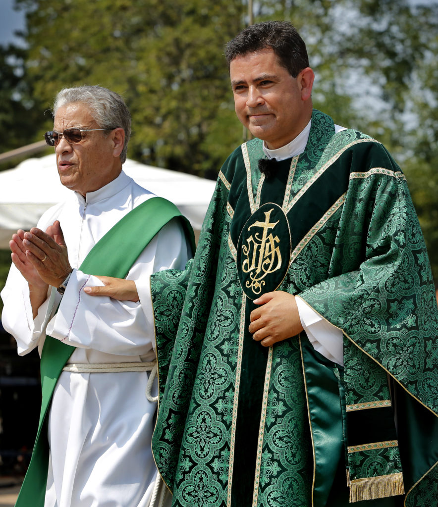 Rector de santuario comparte el lado espiritual de su roce con la ...
